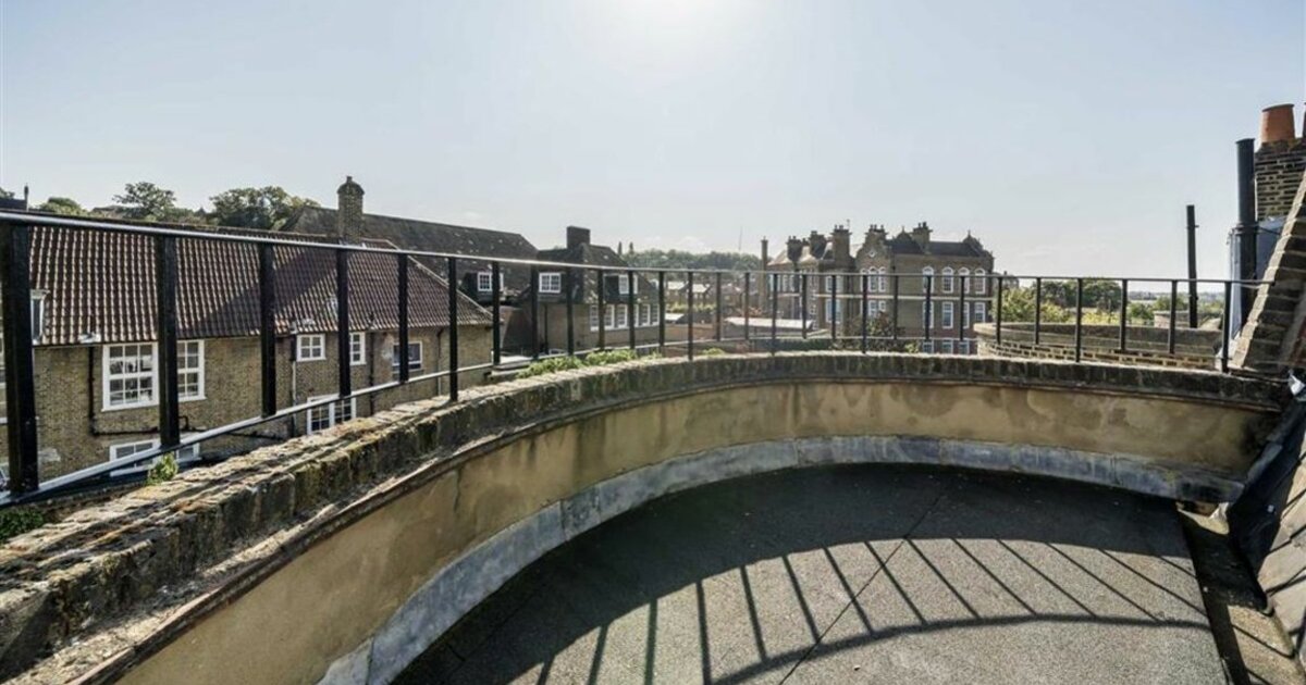 Jitty | Gloucester Circus, Greenwich