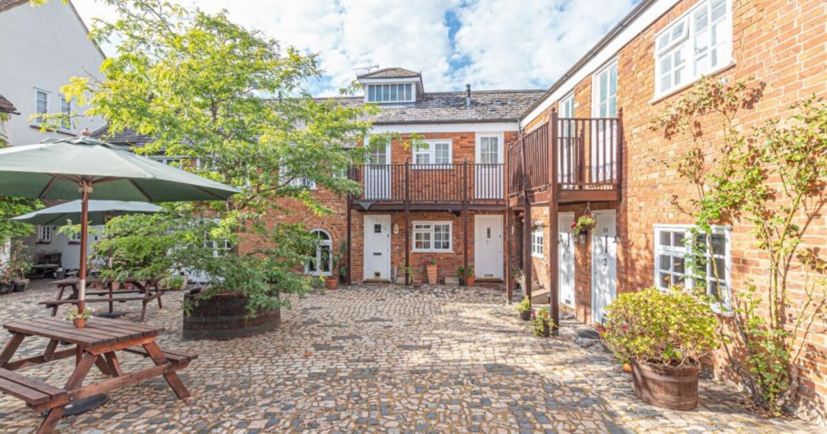 Jitty | London Road, Aston Clinton